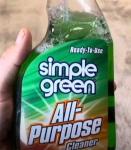 Simple Green Vs. 30 Second Cleaners: Which Is Better?